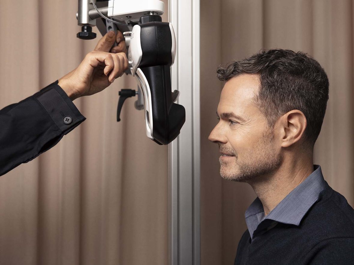 Synstest | Bestill enkelt på nett hos Synsam